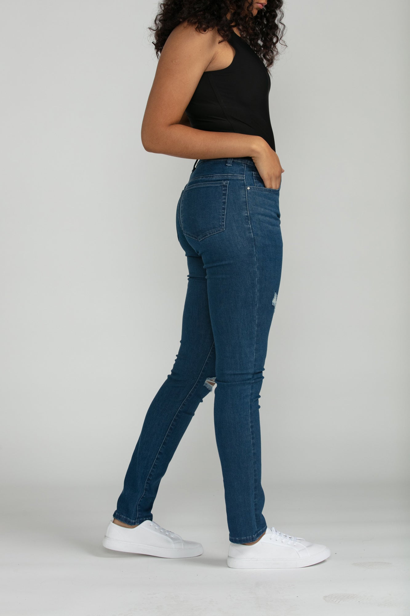 Bluberry Denim Zipper-Fly Straight Leg Amira